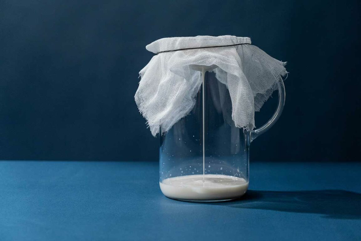 Lait périmé : Ses multiples utilisations insolites qui vont vous ...